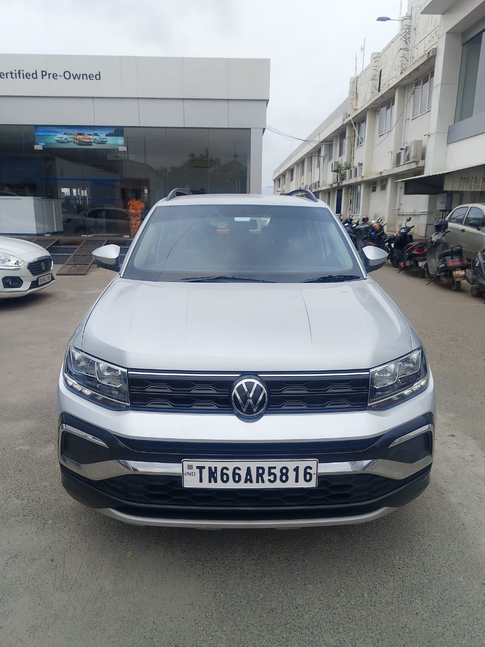 Used Volkswagen Taigun Comfortline 1.0 Tsi Mt Facelift Petrol 2024 In ...